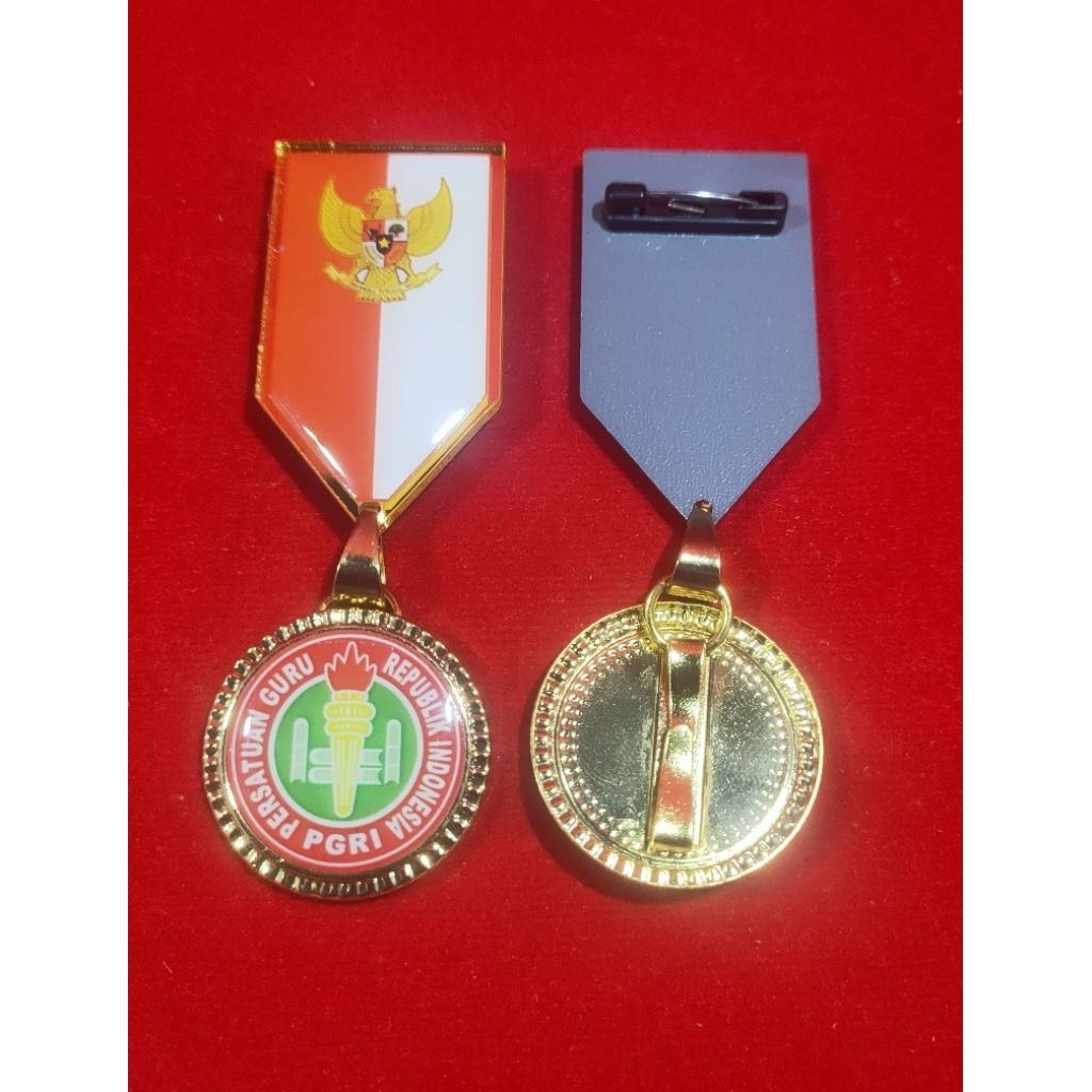 Jual pin PGRI model mendali lencana tiska | Shopee Indonesia