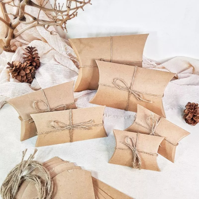 Jual PILLOW BOX/ GIFT KEMASAN /BUNGKUS SOUVENIR/ BOX PACKAGING | Shopee ...
