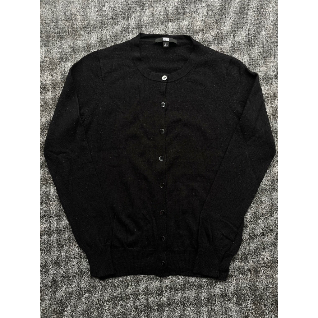 Jual Preloved – Uniqlo Cardigan Woolmark (baca deskripsi) | Shopee ...