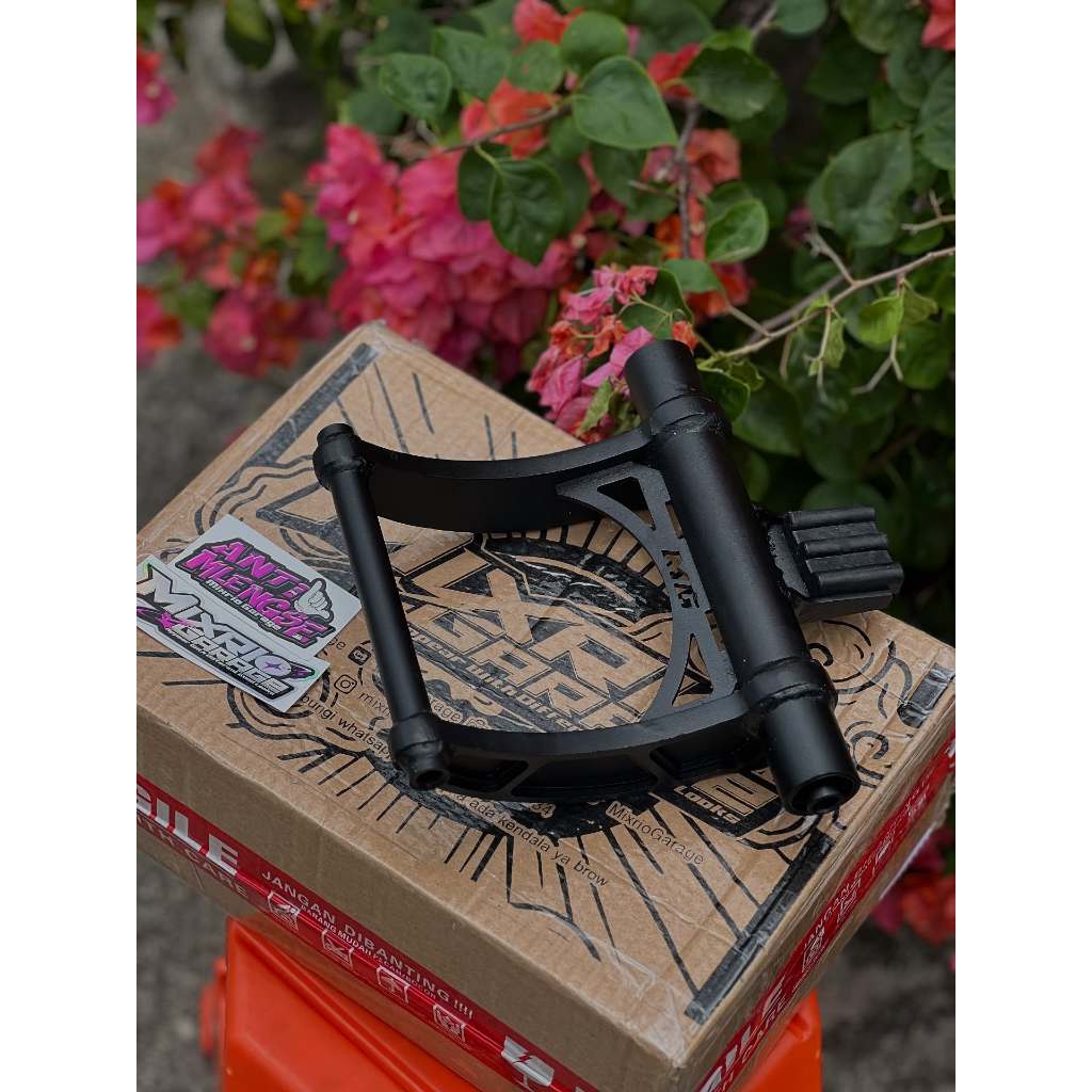 Jual Engine Mounting Vario Mixrio Garage Ukuran 5/6 Cm Vario 125/150 ...