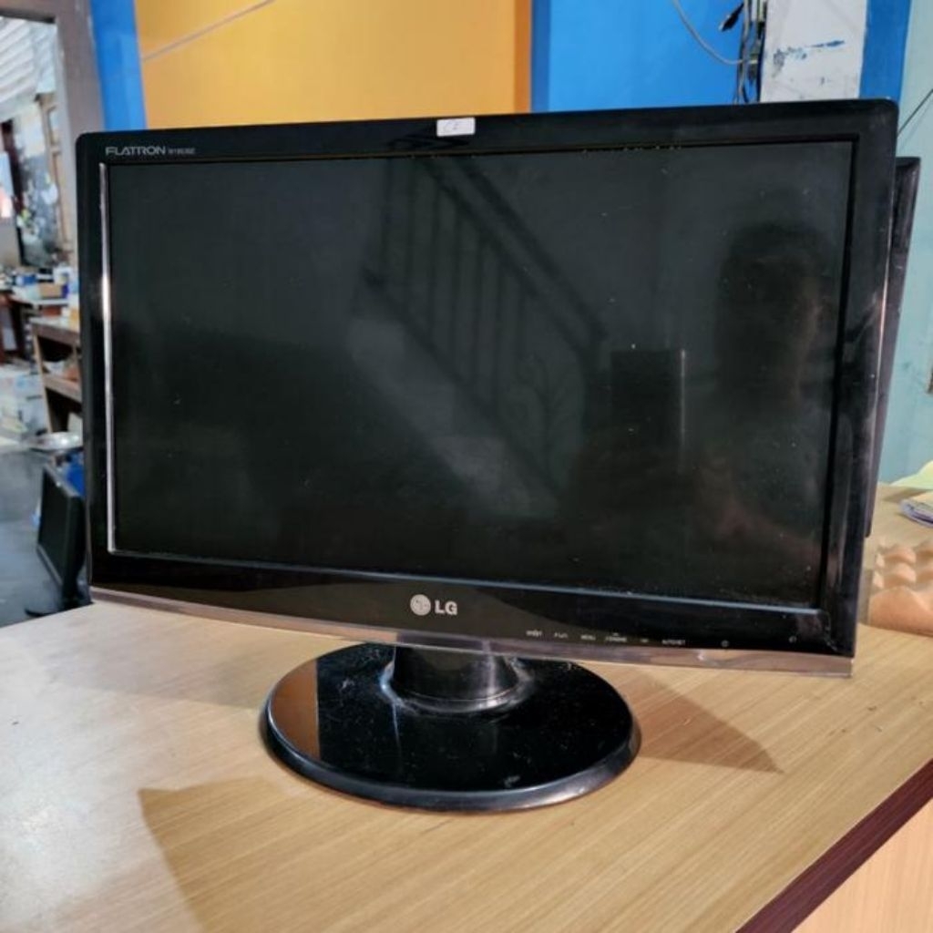 Jual Monitor lcd/led 19 inch Merk Campur HP | LG | Dell | Lenovo | dan ...