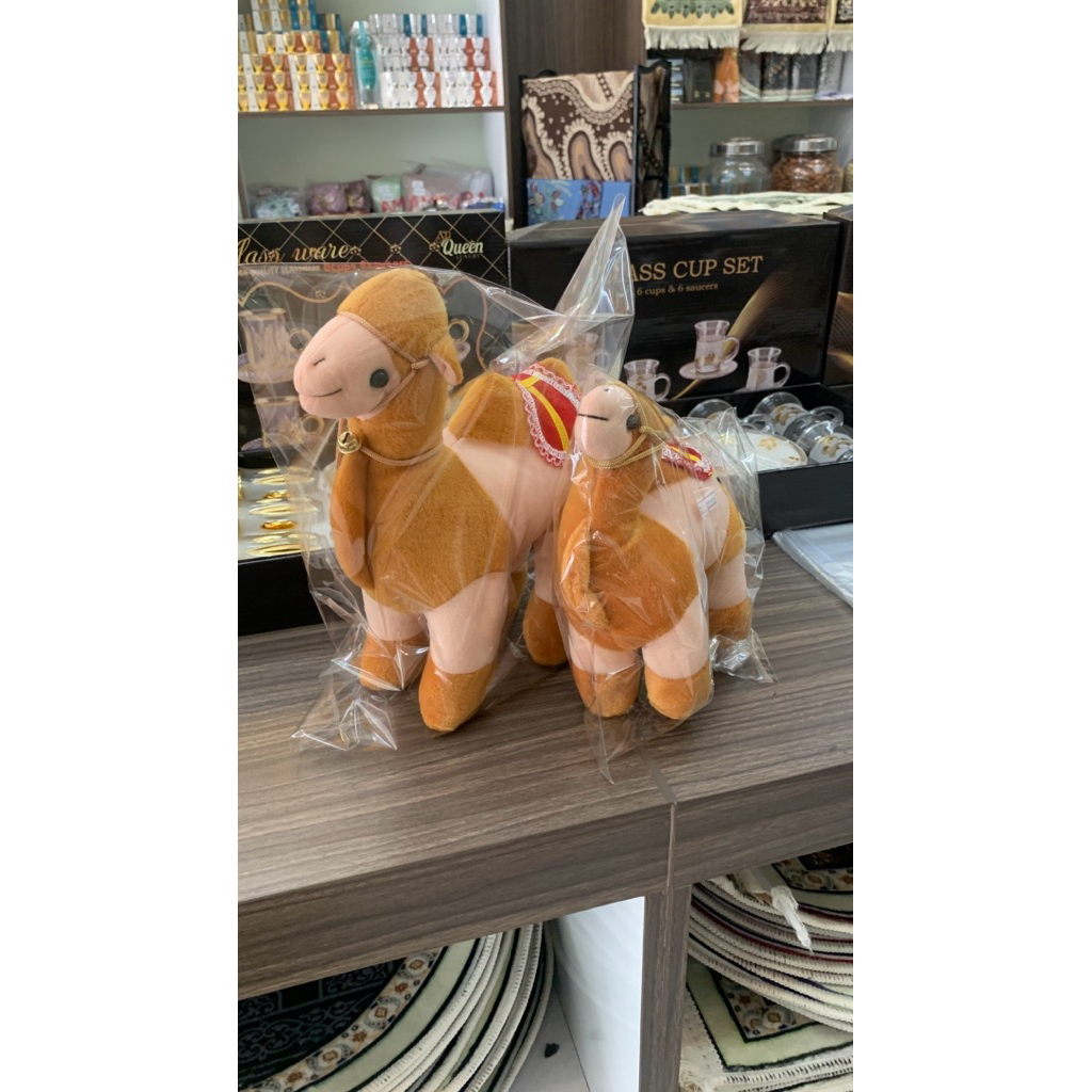 Jual Boneka Unta Ukuran Medium dan Large busa empuk lucu | Shopee Indonesia