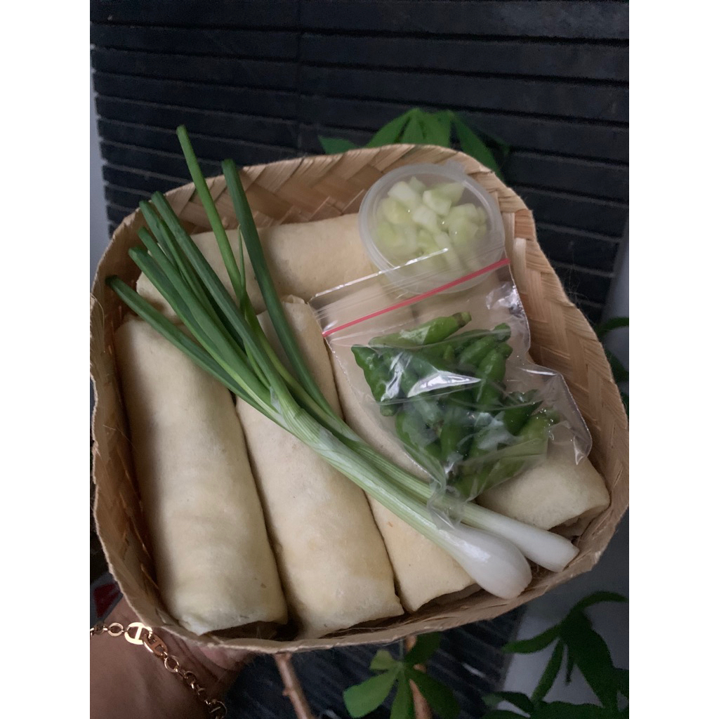 Jual LUMPIA JUMBO isi 10 pcs (rebung , udang, telor) | Shopee Indonesia