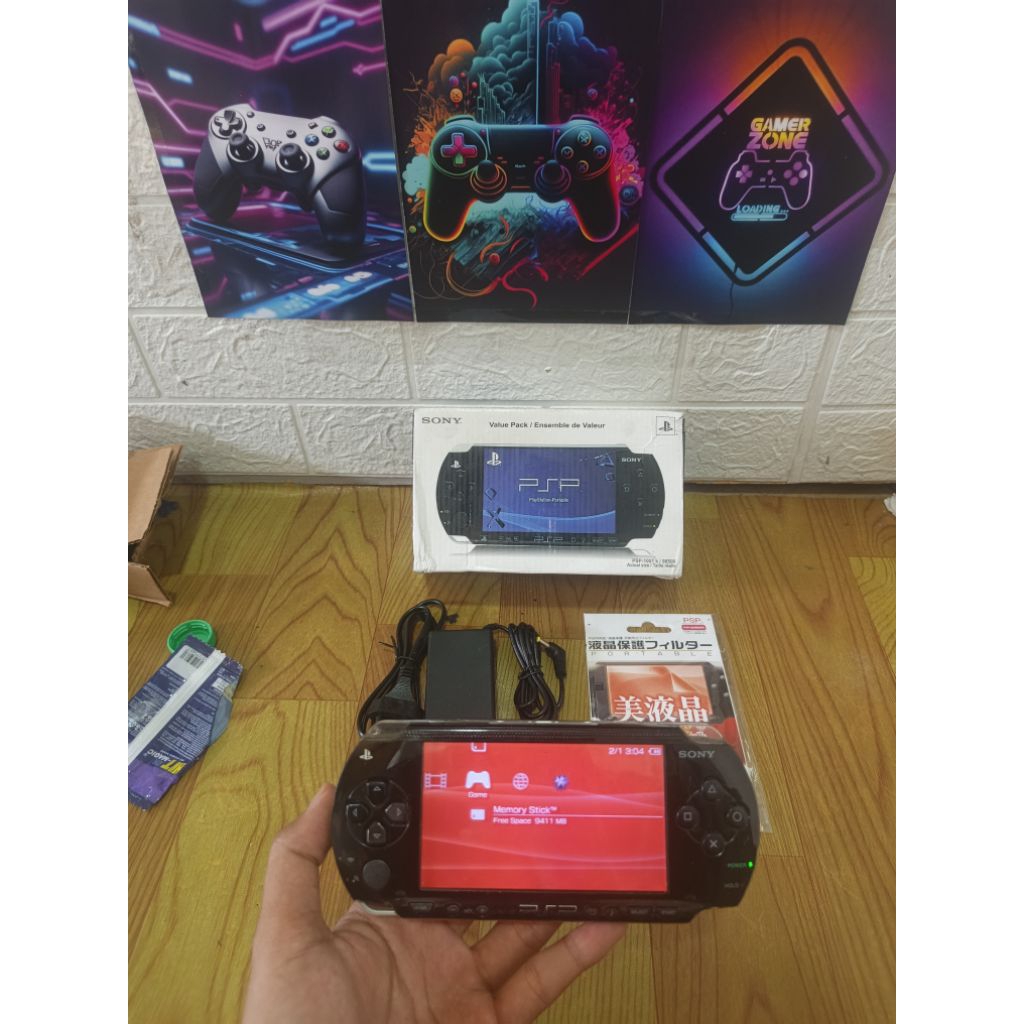 Jual PSP SONY SERI 1000 FULLSET 8GB FUL GAMES (isi game 25) | Shopee ...