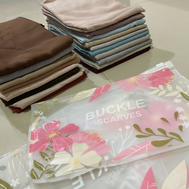 Jual Kerudung BUCKLE SCARVES Hijab Segi Empat Voal Jilbab Buckle ...