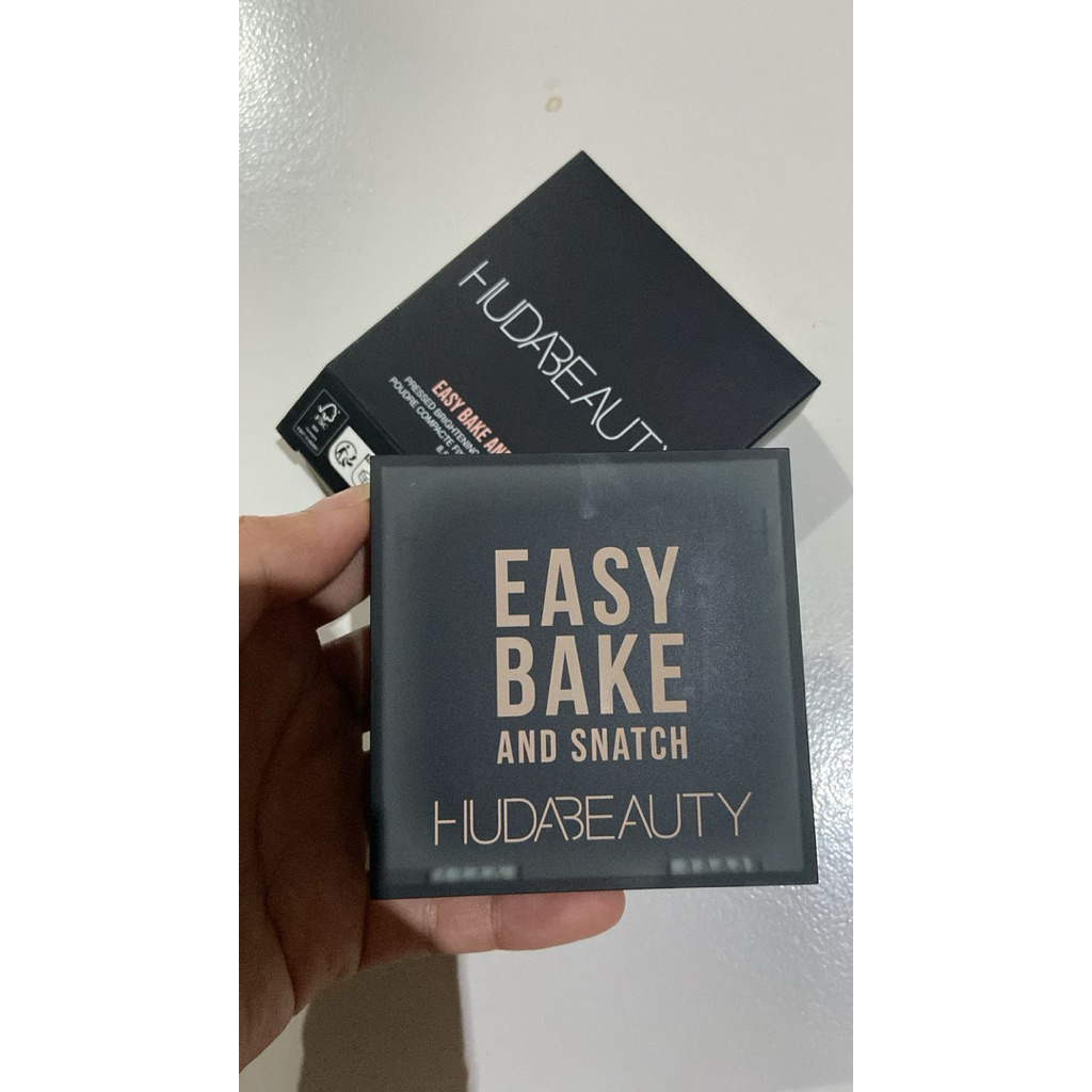 Jual Bukan preloved tapi baru - Compact Powder Huda Beauty | Shopee ...