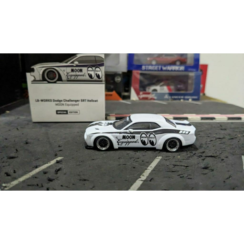 Jual Diecast Tarmac LBWK Dodge Challenger SRT Hellcart Moon Eyes ...