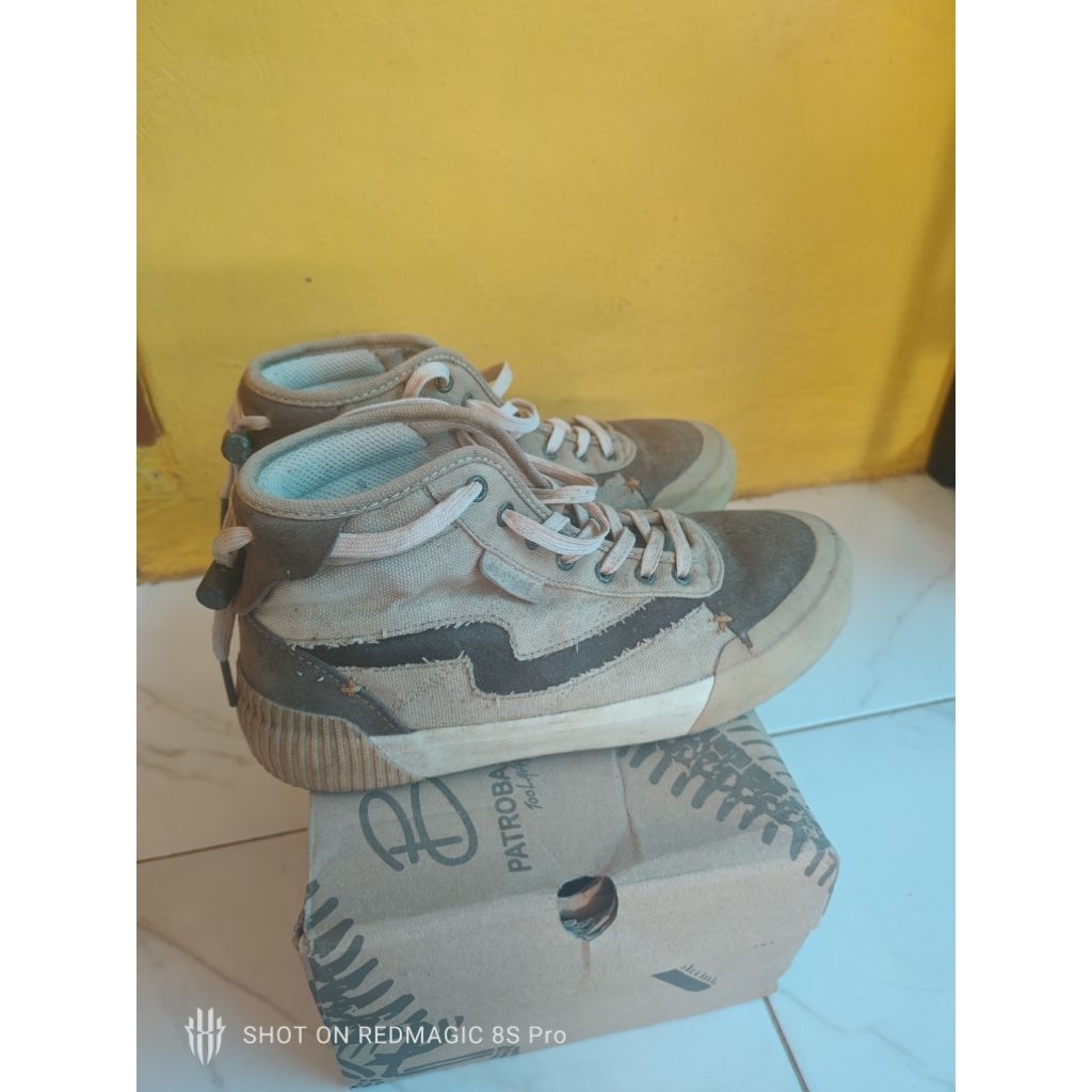 Jual Patrobas x Nevertoolavish ukuran 40 murah dikson harga nego ...
