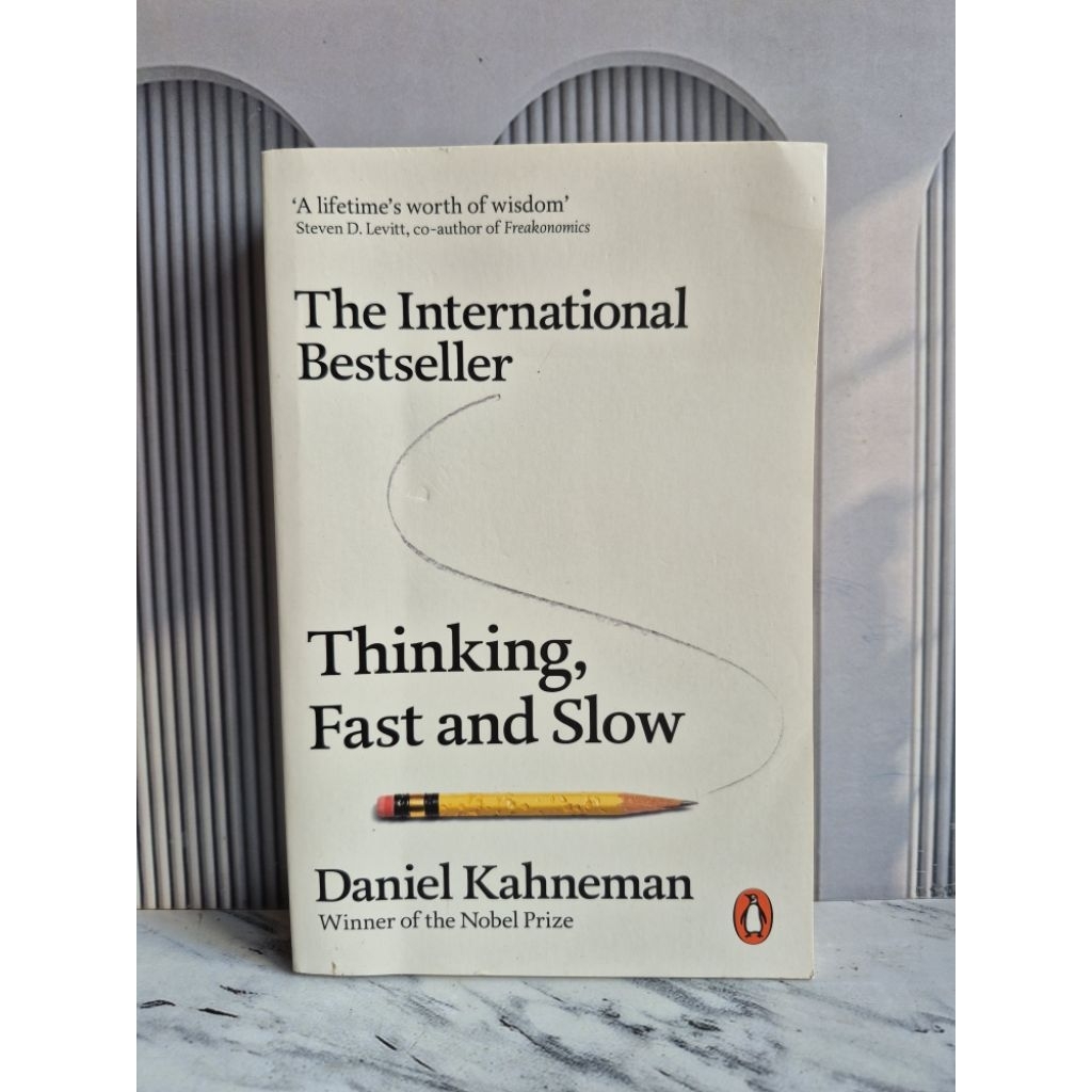 Jual Buku Import Thinking, Fash and Slow by Daniel Kahneman Second Original | Shopee Indonesia