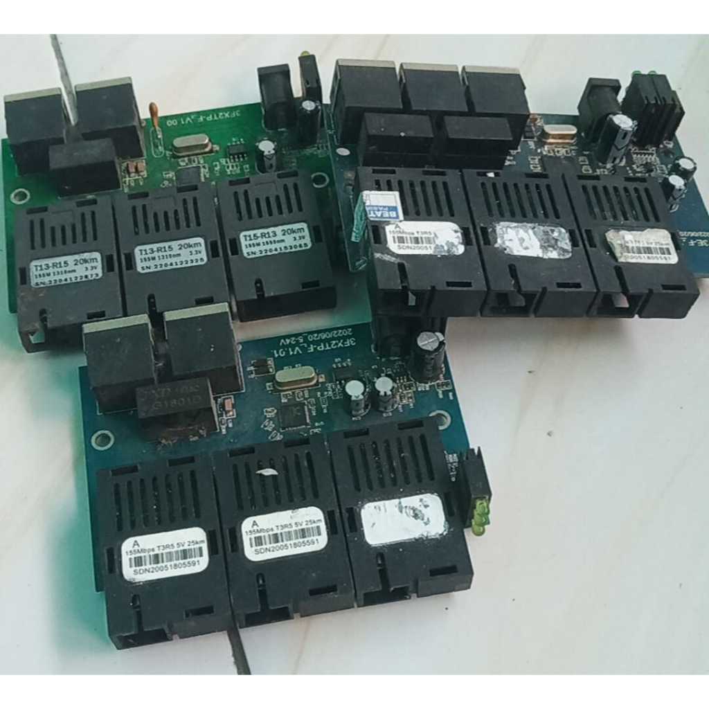 Jual MEDIA CONVERTER/HTB. PCB 2FO 4LAN dan 3 FO 2LAN BEKAS | Shopee ...