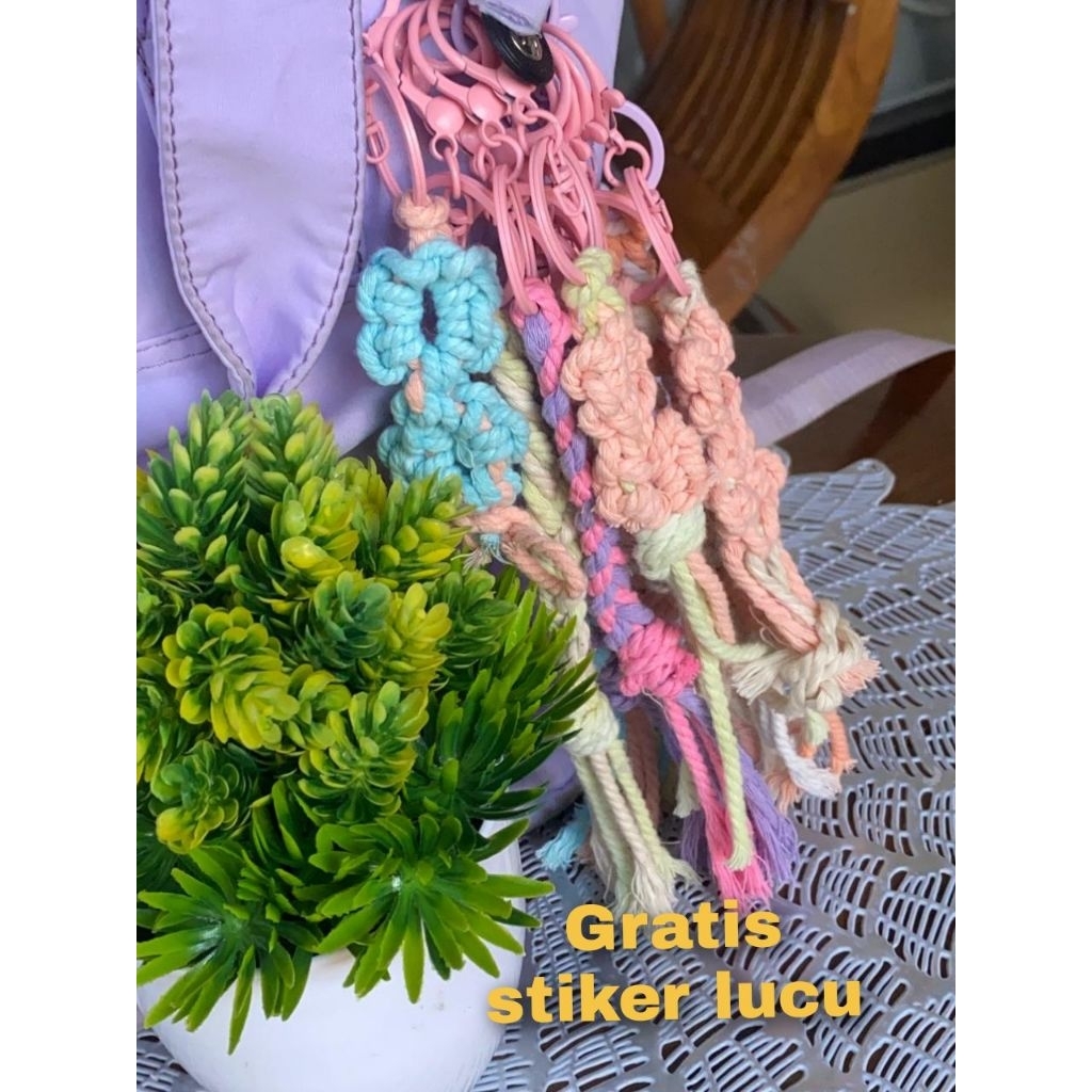 Jual Bag Charm DIY / Gantungan kunci dari tali macrame ( gratis stiker ...