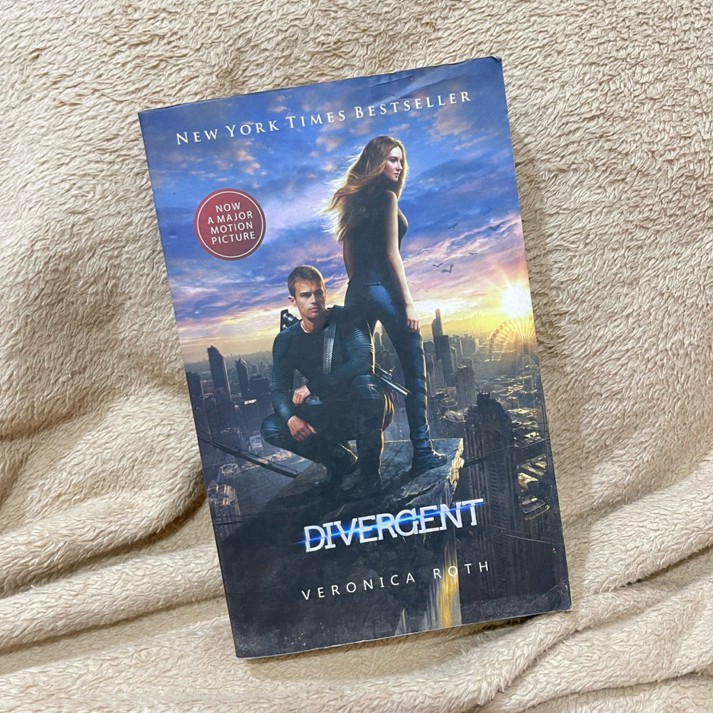 Jual (Ready Stock) PRELOVED BUKU/NOVEL ORIGINAL DIVERGENT OLEH VERONICA ...