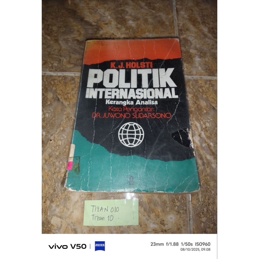Jual Buku Politik Internasional Kerangka Analisa by KJ Holsti | Shopee ...