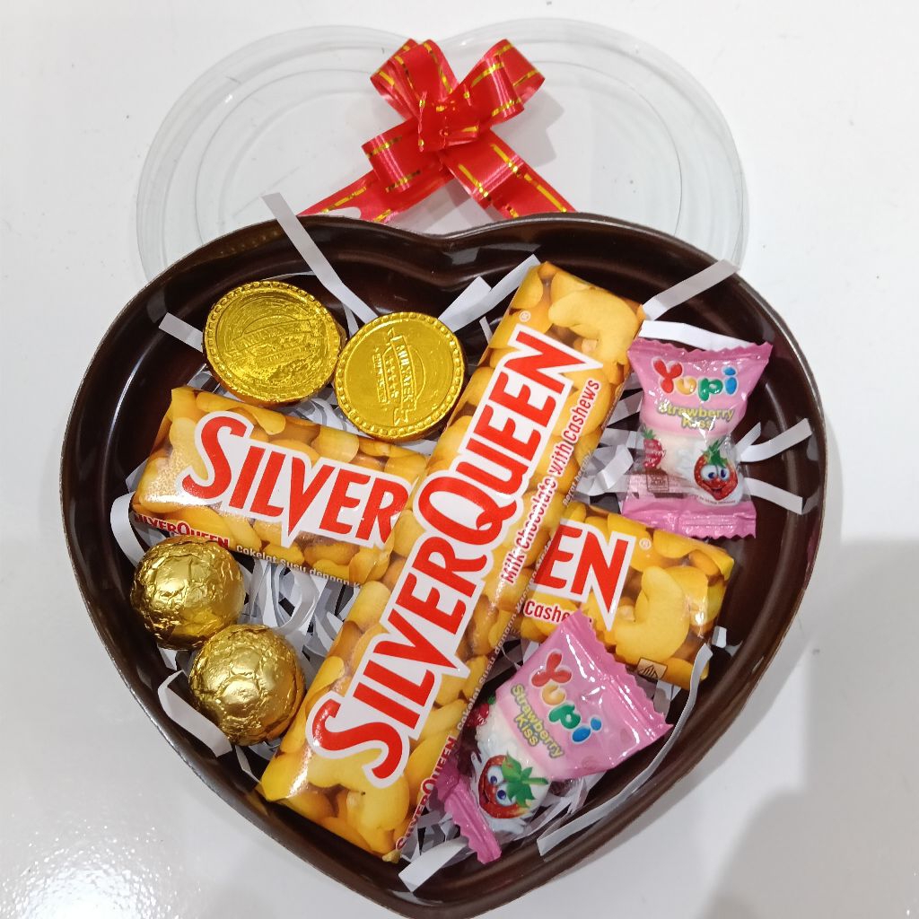 Jual SEHARI JADI Hampers Coklat silverqueen koin ball bentuk love ...