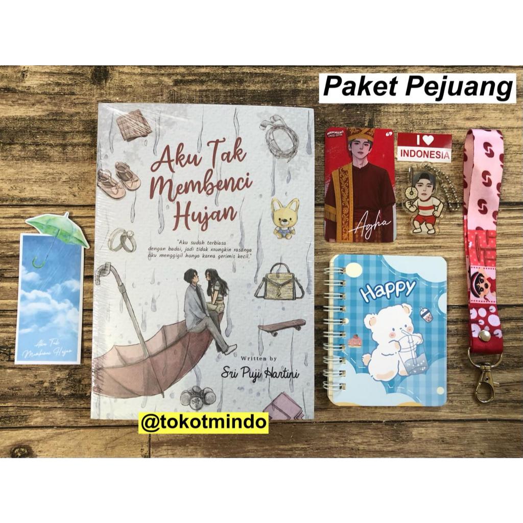 Jual ORIGINAL Novel AKU TAK MEMBENCI HUJAN ATMH (Sri Puji Hartini ...