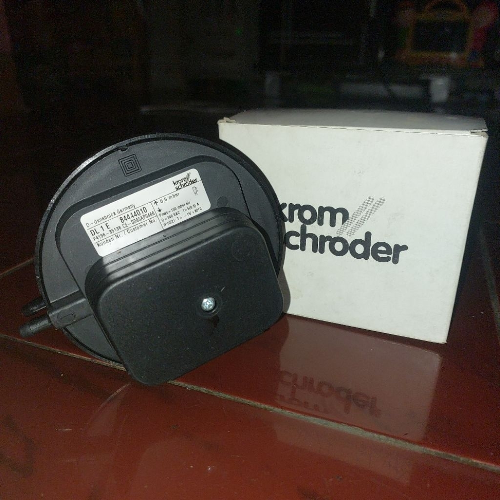 Jual KROM SCHRODER pressure switch DL1E 84444010 | Shopee Indonesia