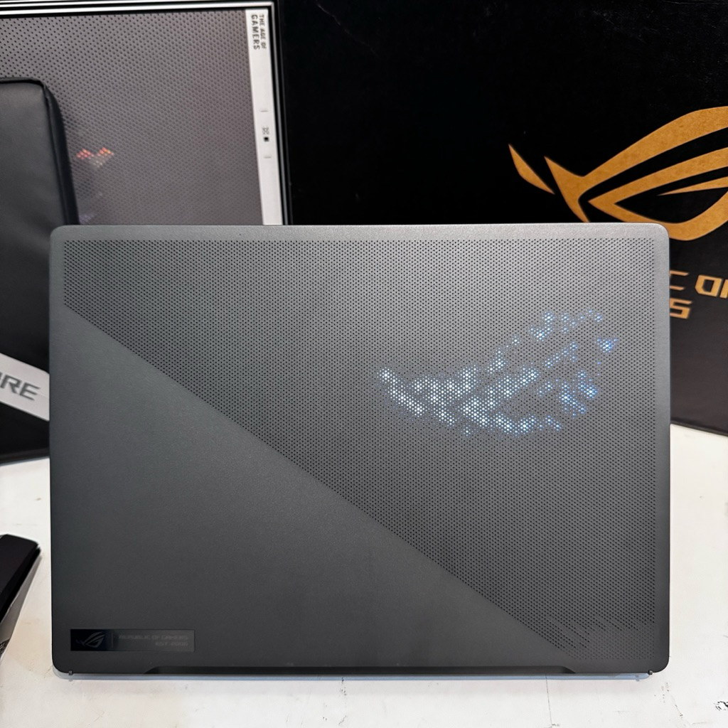Jual Laptop Gaming Asus ROG Zephyrus GA402XV Animatrix Fullset Awal ...