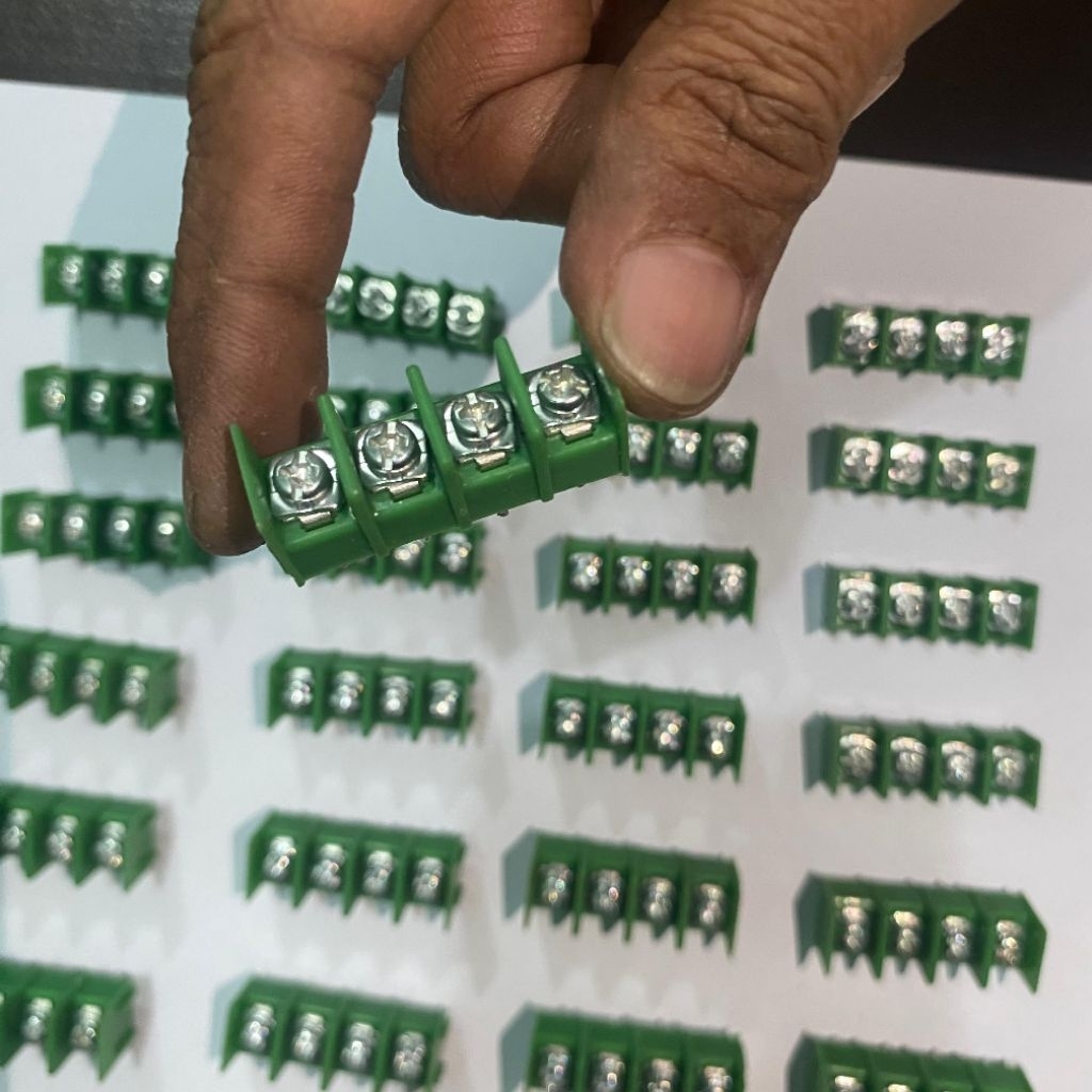 Jual PCB Terminal Pin 4 Pole Block Pitch 8.5mm KF8500 Connector - Hijau ...