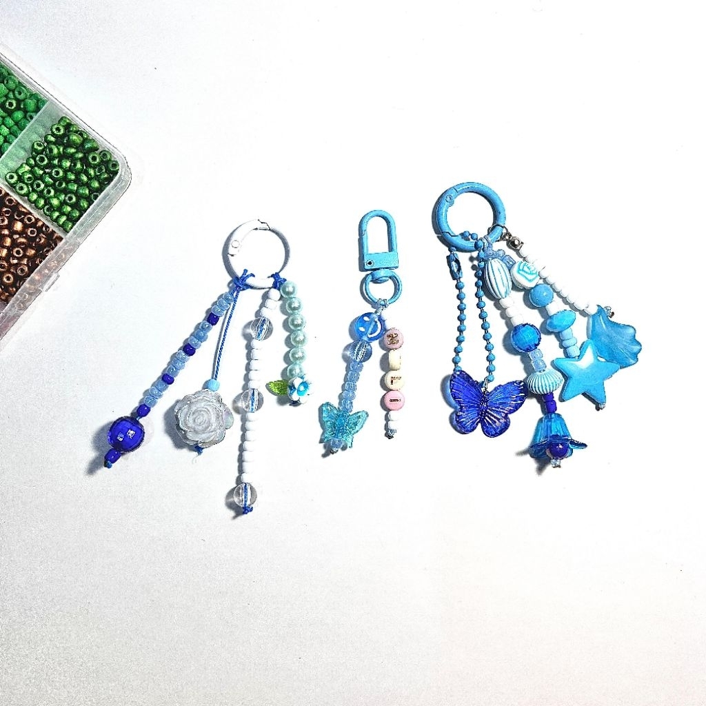 Jual Keychain Lucu | Gantungan Manik Biru | Beads Charm Aestetic ...
