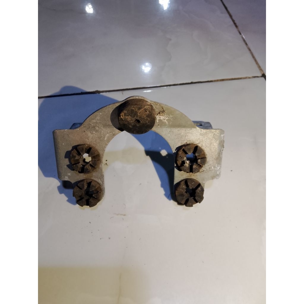 Jual Breket Dudukan Lampu Stop Belakang Yamaha Scorpio Z New Robot ...