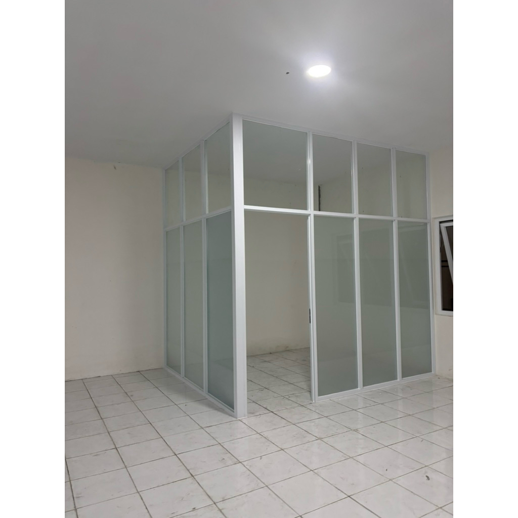 Jual Partisi Kaca Aluminium atau Sekatan Ruangan | Shopee Indonesia