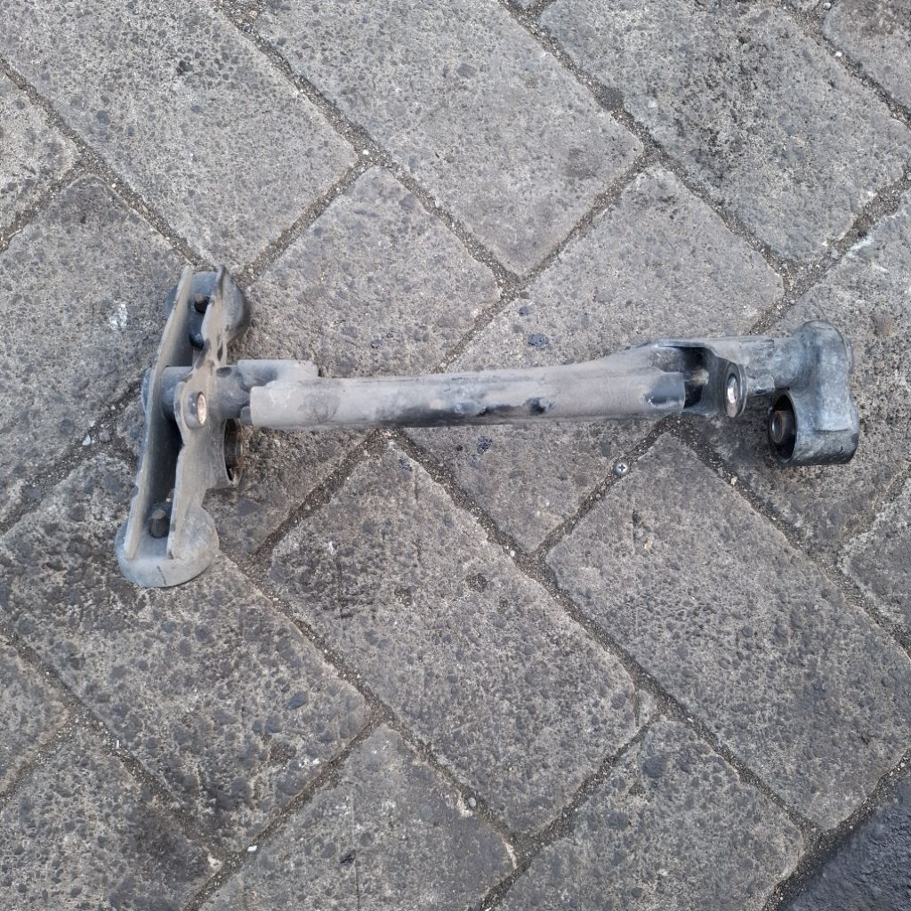 Jual Arm Engine Mounting Monting Ayunan Sambungan Rangka Mesin Pangkon ...