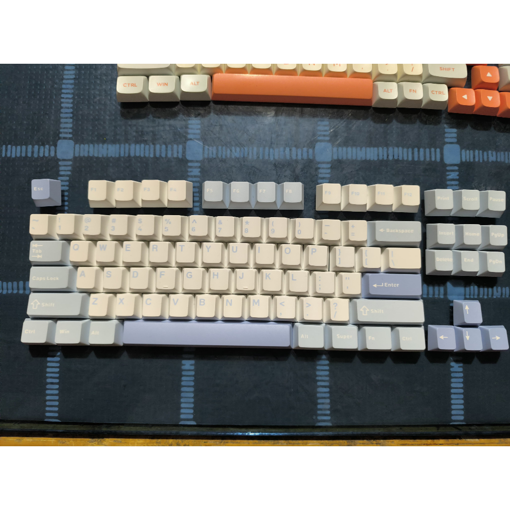 Jual Keycaps Blue White + Switch Moon White KHUSUS KEYBOARD 87% ...