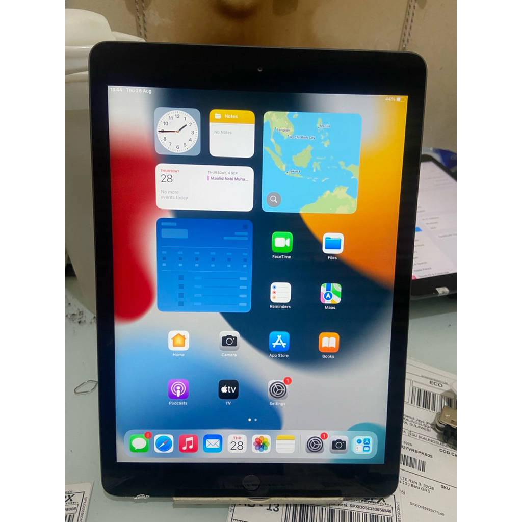 Jual iPad 8 (2020) 128GB / iPad 7 128GB – WiFi Only | Kondisi Mulus ...