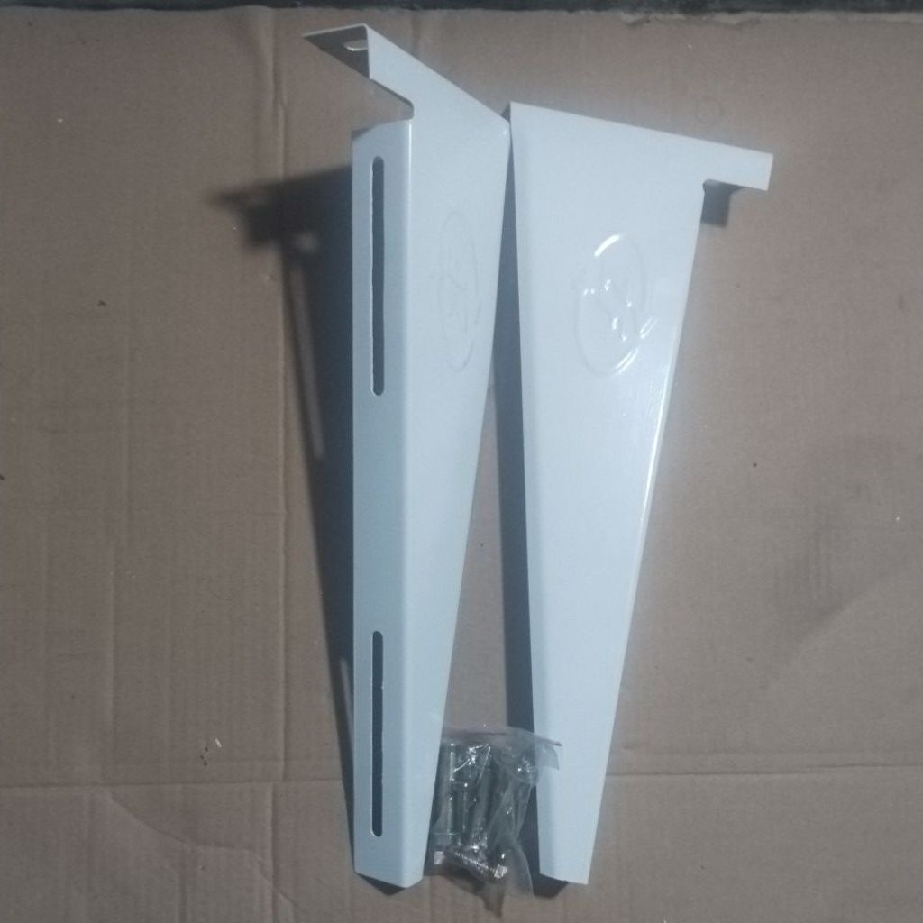 Jual Bracket Ac 1/2 pk sampai 1 pk . tebal 1.2. lengkap dengan baut dan ...