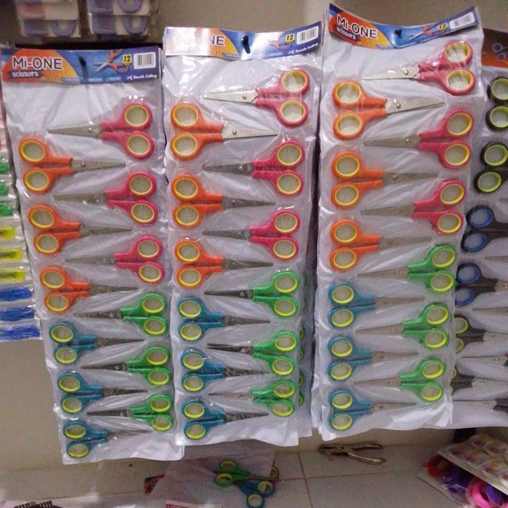 Jual Gunting Kecil isi 12 pcs | Shopee Indonesia