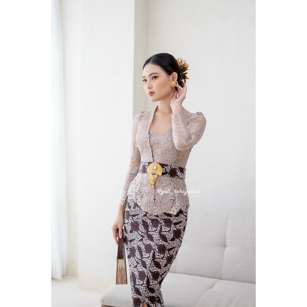 Jual Kebaya GAURI by yuli kebaya bali ( kebaya only ) | kebaya brokat ...