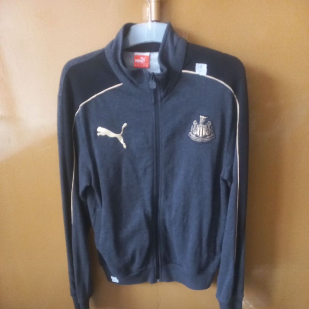 Jual puma newcastle united original | Shopee Indonesia