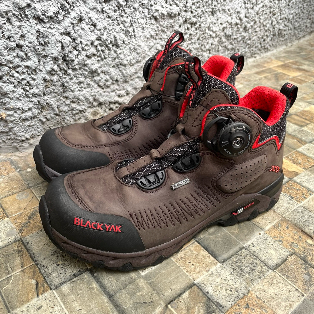 Jual Sepatu Outdoor BLACKYAK Gore-Tex | Shopee Indonesia