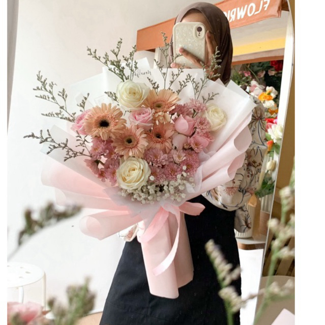 Jual Buket Fresh Flower Wisuda/Birthday/Anniv - Catalog 5 | Shopee ...