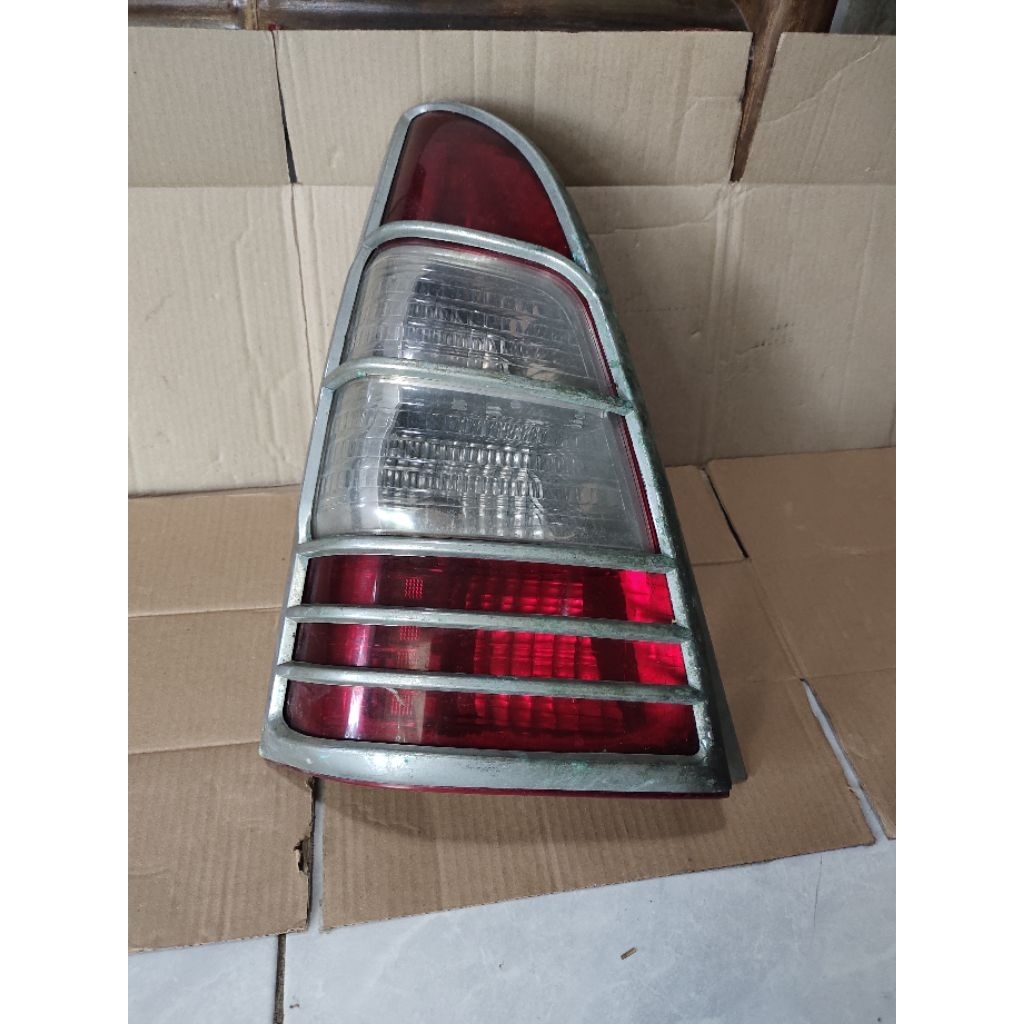 Jual stoplamp mobil Innova 2012 - 2015 ( barong ) sebelah kiri bekas ...