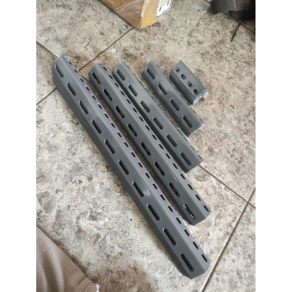 Jual TIANG SIKU LOBANG UKURAN 10 CM - 50 CM FREE BAUD MUR | Shopee ...