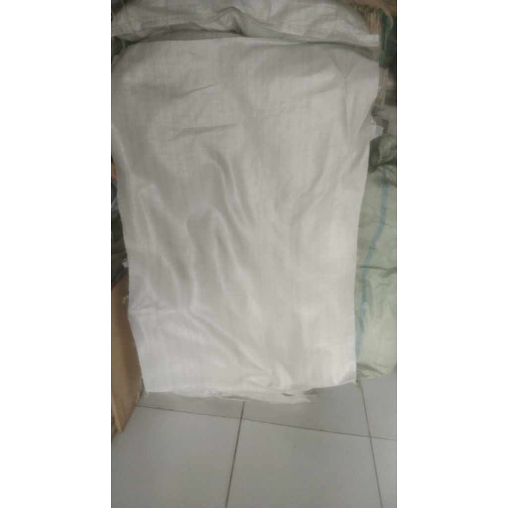Jual karung ukuran 65x105 warna hijau (baru) isi 50pcs cocok untuk isi ...