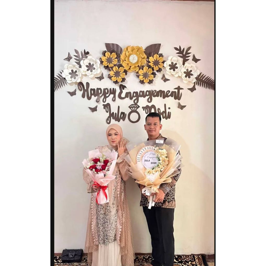 Jual ready Paper flower dekorasi bunga kertas backdrop lamaran dekorasi ...