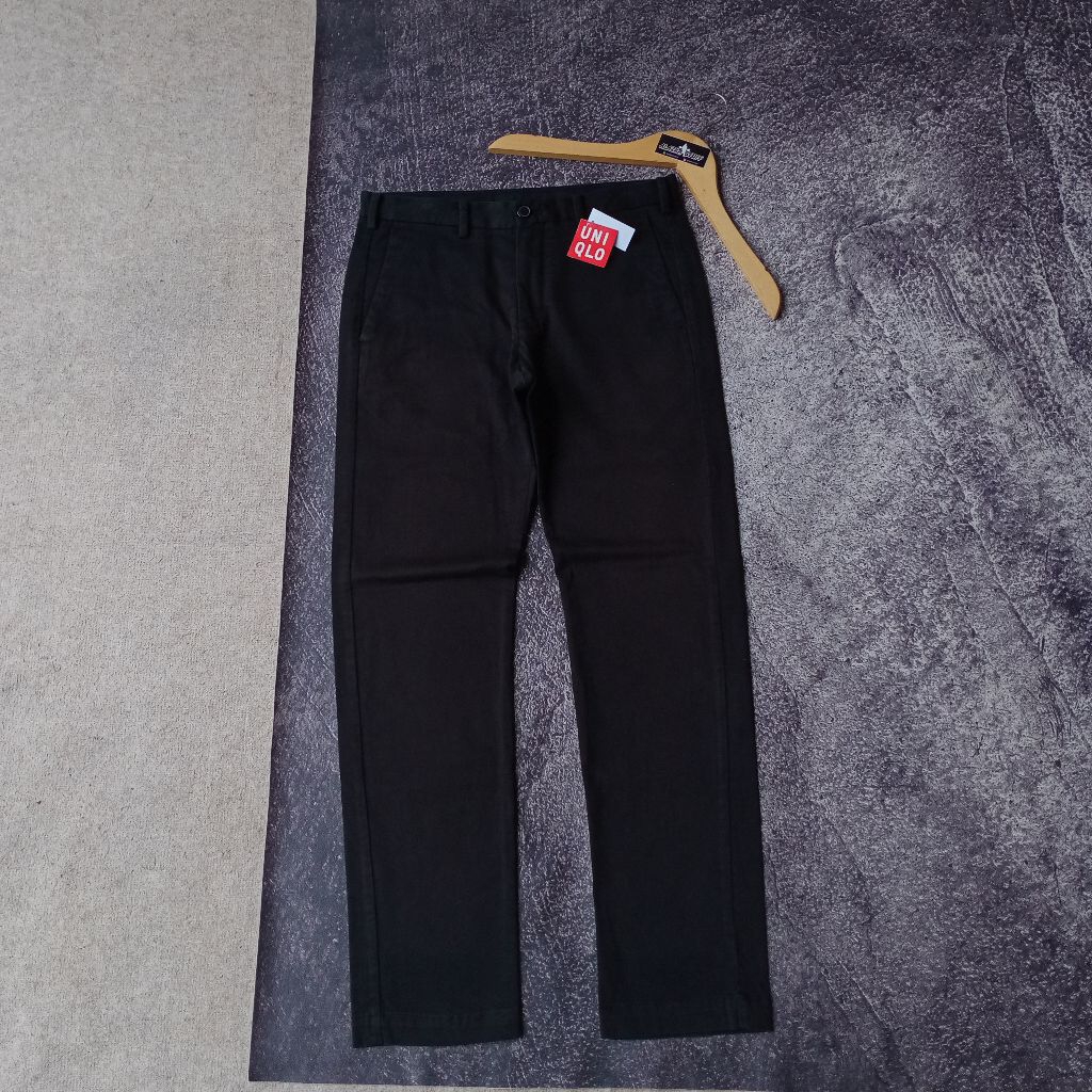 Jual Chino Pant Uniqlo sz 30 ((BCD51)) | Shopee Indonesia