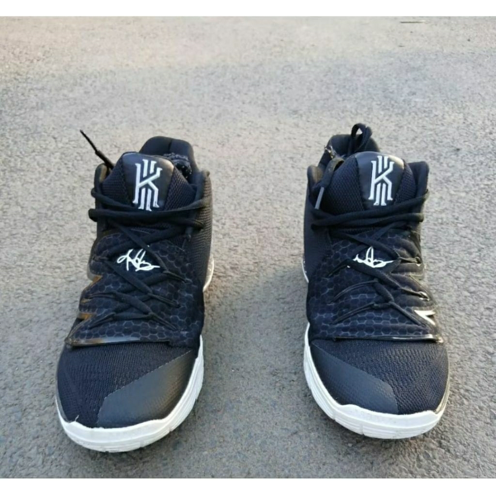 Jual Sepatu Basket Nike Kyrie 5 Black Magic | Shopee Indonesia