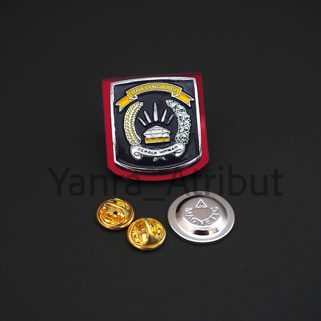 Jual Pin Bhayangkari Terbaru Magnet Tebal Akrilik Polisi Polri | Shopee ...