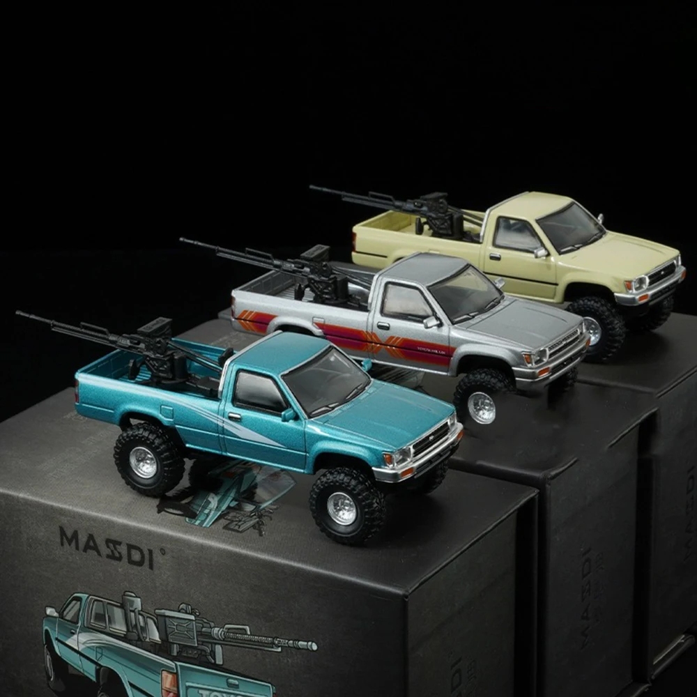 Jual Masdi Toyota Hilux RN80 Machine Gun 1:64 Hilux 1995 Pick Up Japan ...