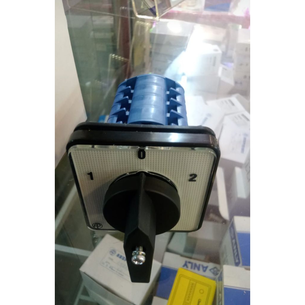 Jual Selector switch 40A 1-0-2 4pole 40A | Shopee Indonesia