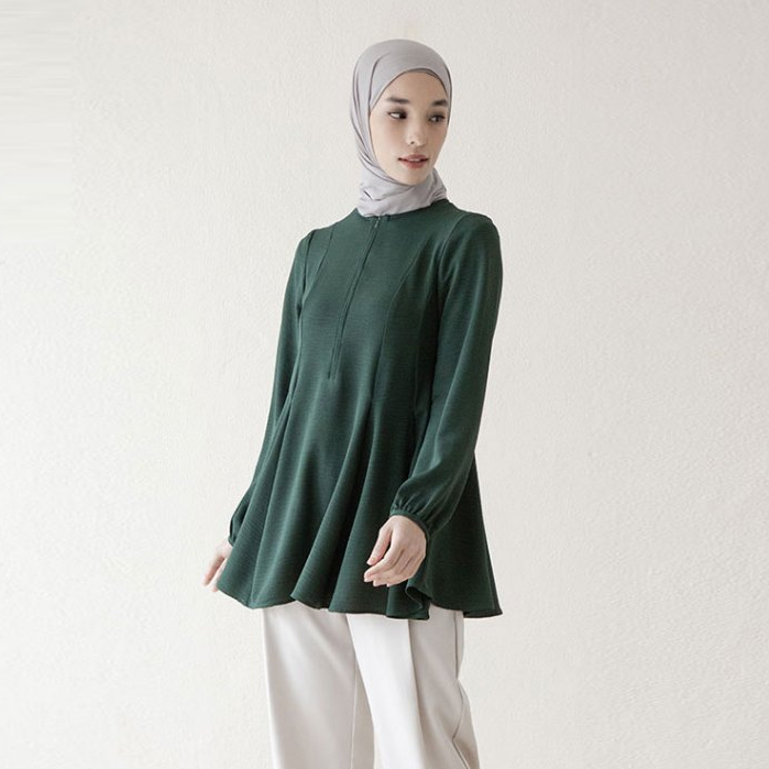 Jual Dirandra by Aska Label - Atasan wanita dengan aksen lipit dan flowy, busui friendly dan ...