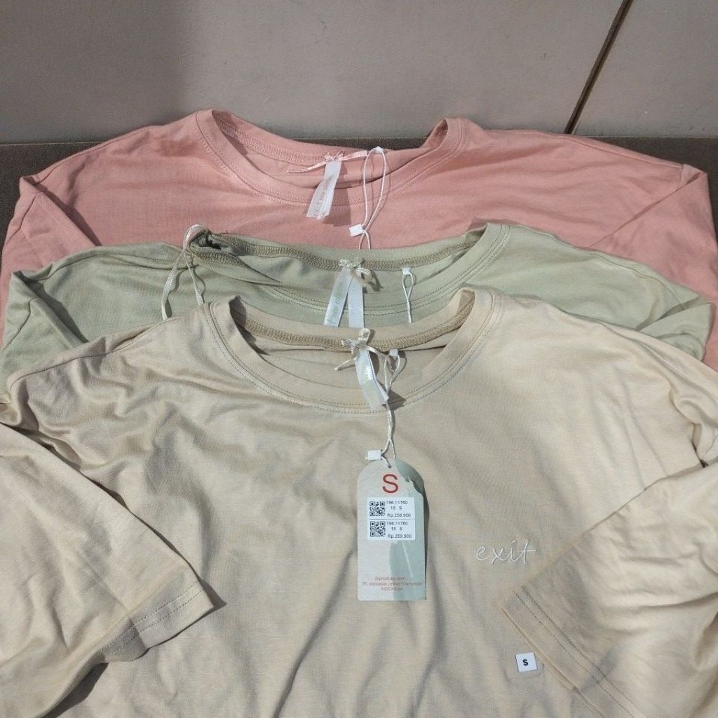 Jual t-shirt exit | Shopee Indonesia