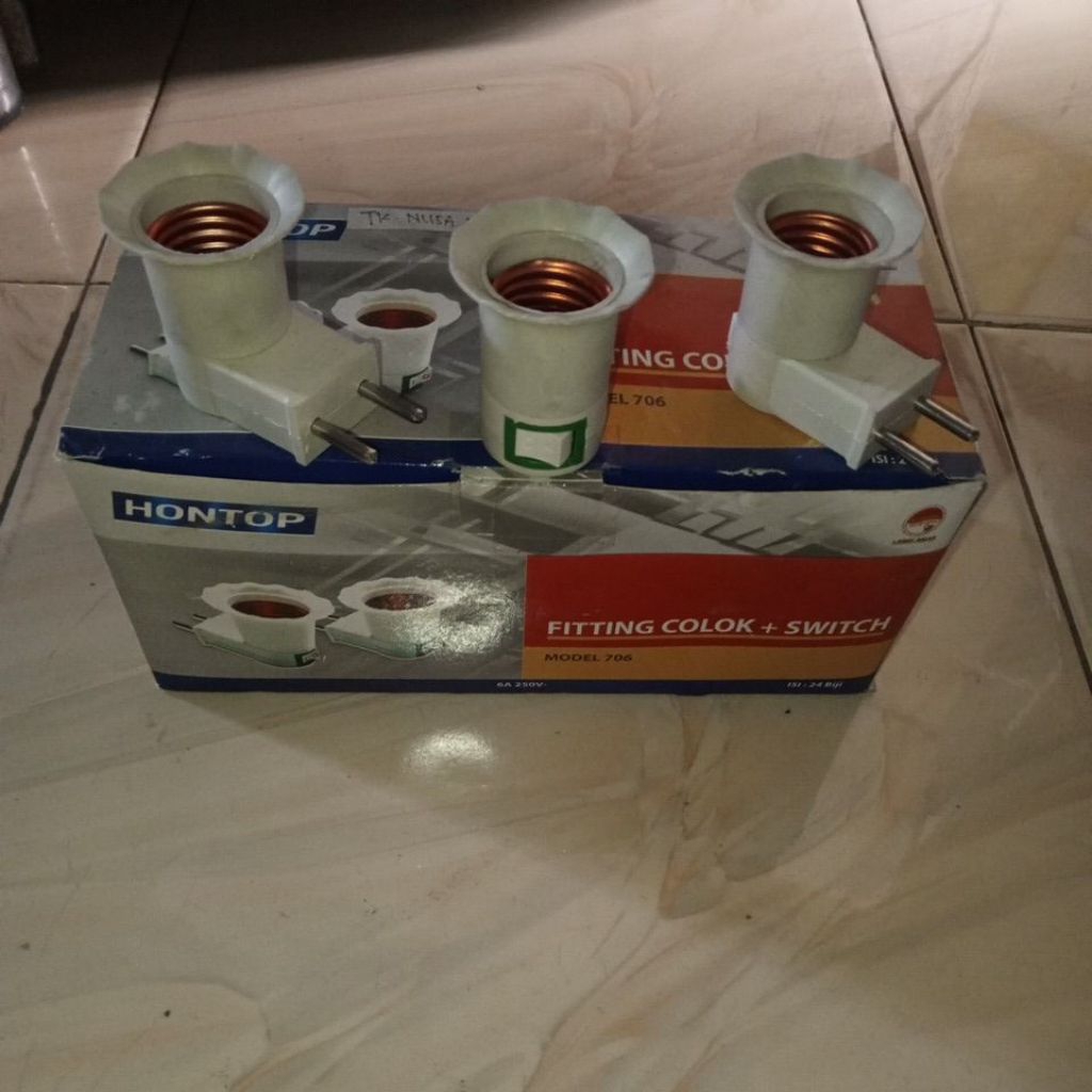 Jual Fitting Lampu colok+saklar | Shopee Indonesia