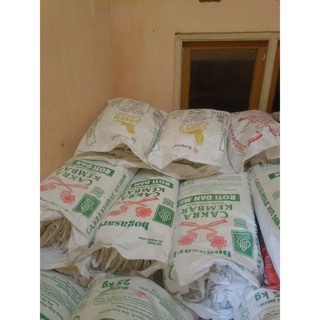Jual Karung Tepung Terigu 25KG Karung bekas karung tebal Karung Puing ...