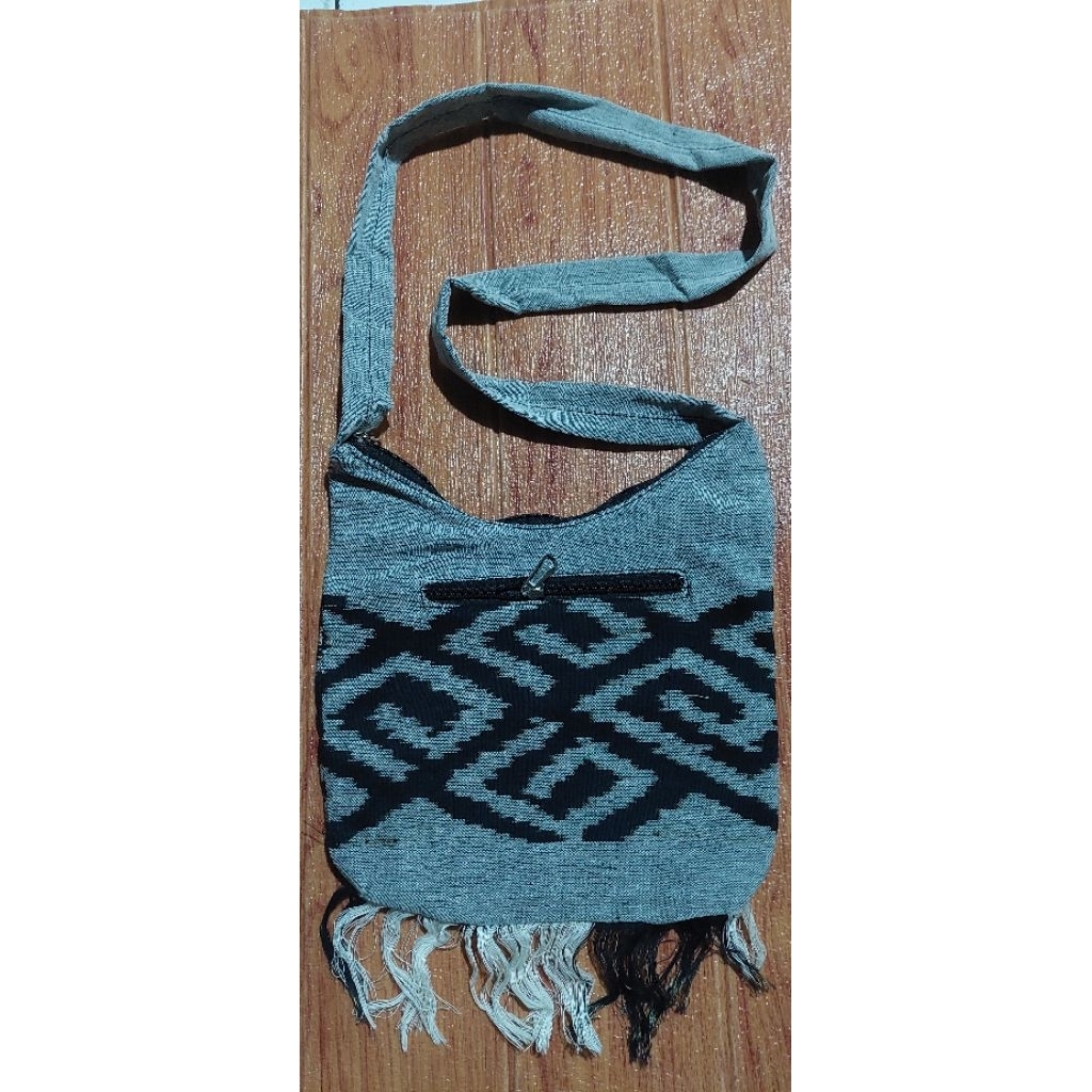 Jual Tas Selempang Tenun Lombok Etnik versi Ukuran Kecil Motif Toraja ...
