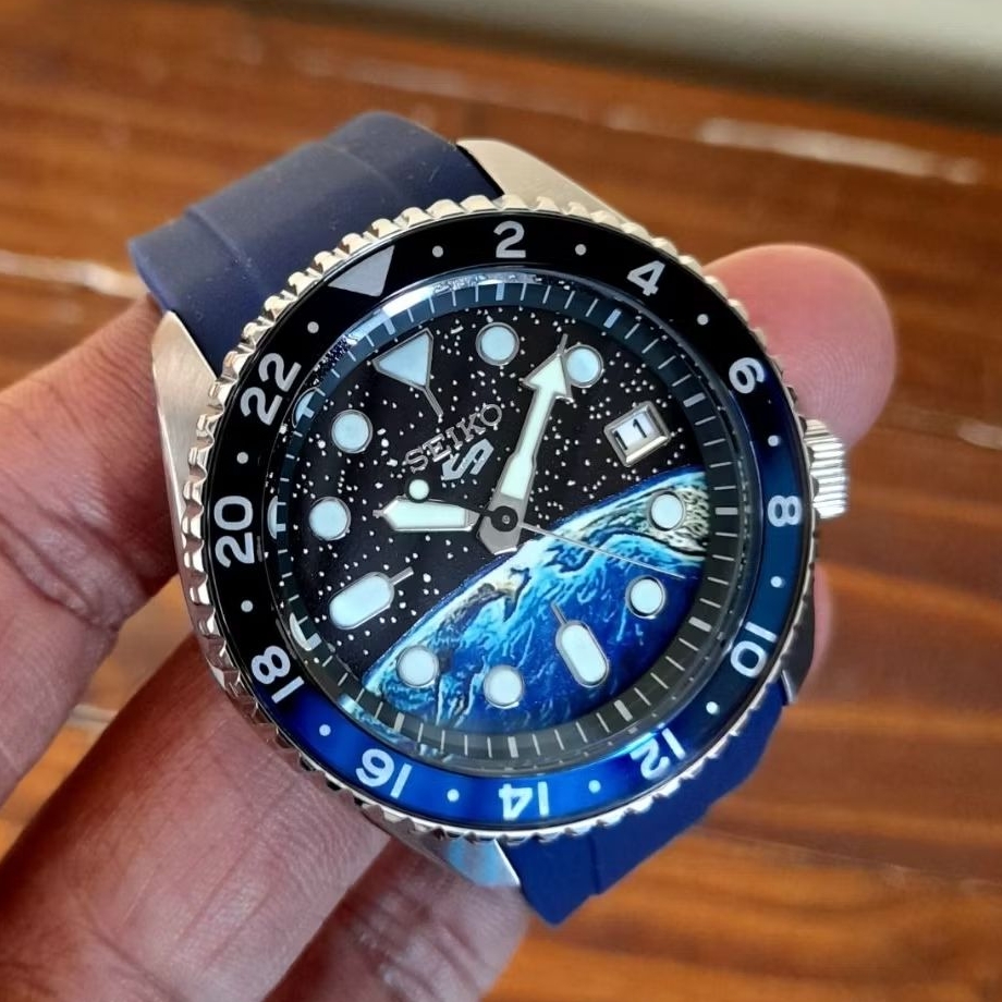 Jual seiko mod ssk style earth dial nh35 movement automatic | Shopee ...