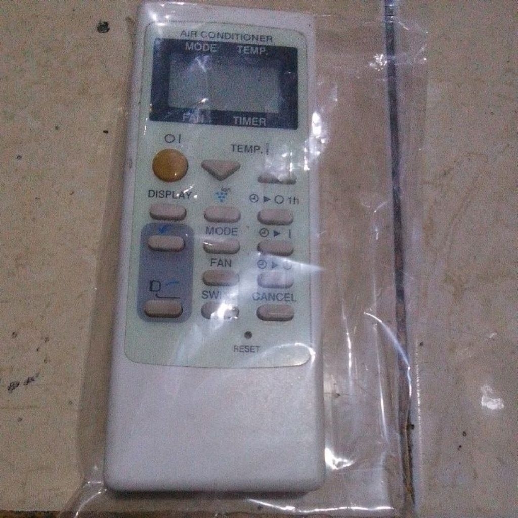 Jual Remote AC split merk Sharp Thailand 1/2-1 pk | Shopee Indonesia